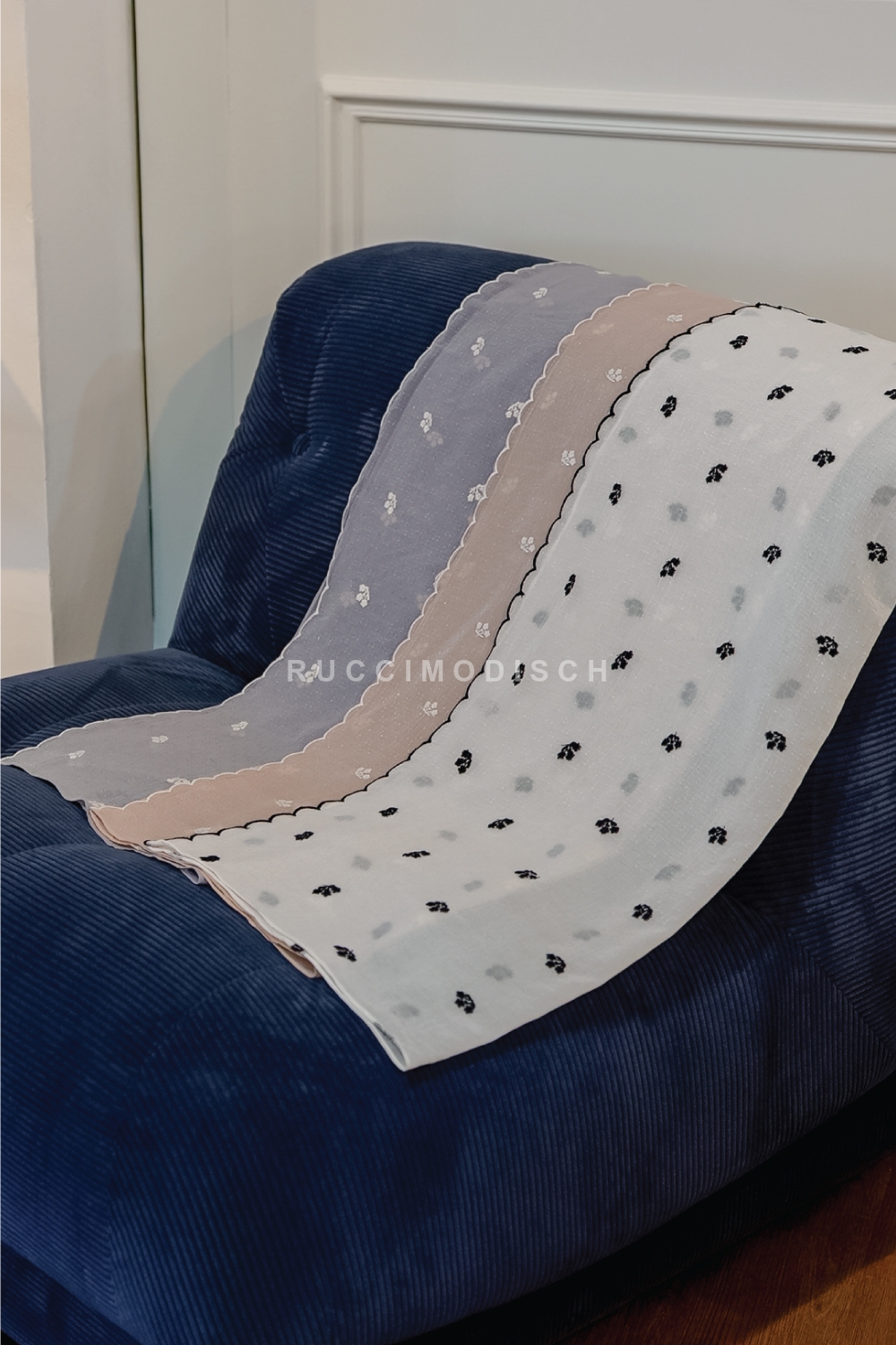 SELENDANG SERI IN SEAL GREY